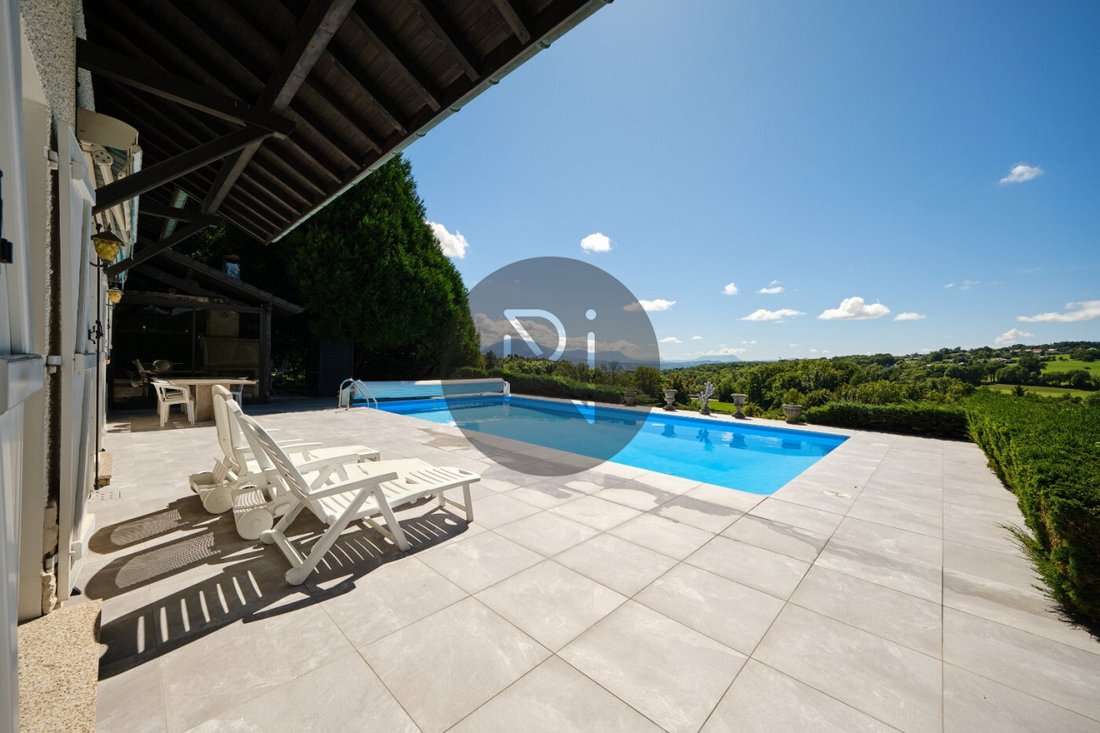 For Sale: House In Saint Martin In Fillière, Auvergne Rhône Alpes ...