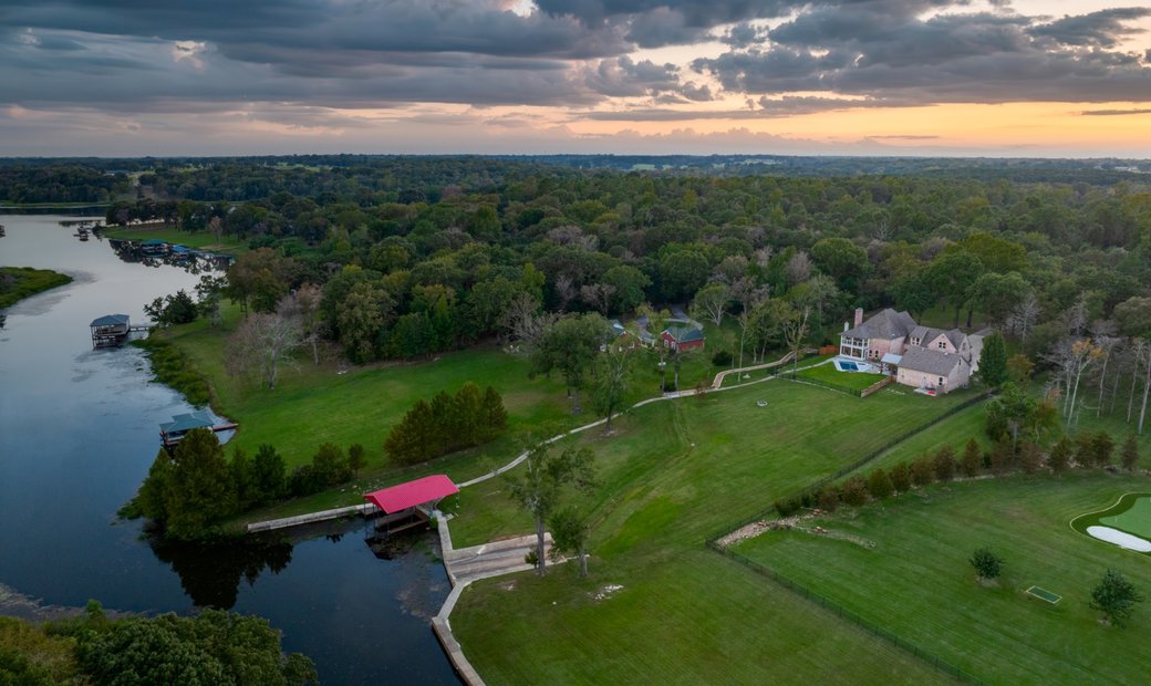 Breathtaking Lake Athens Estate With Pool, In Athens, Texas, United ...