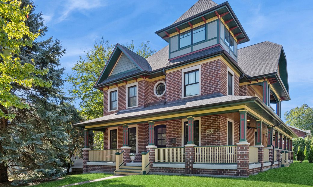 Iconic Victorian Luxury With Artisan In Naperville, Illinois, United ...