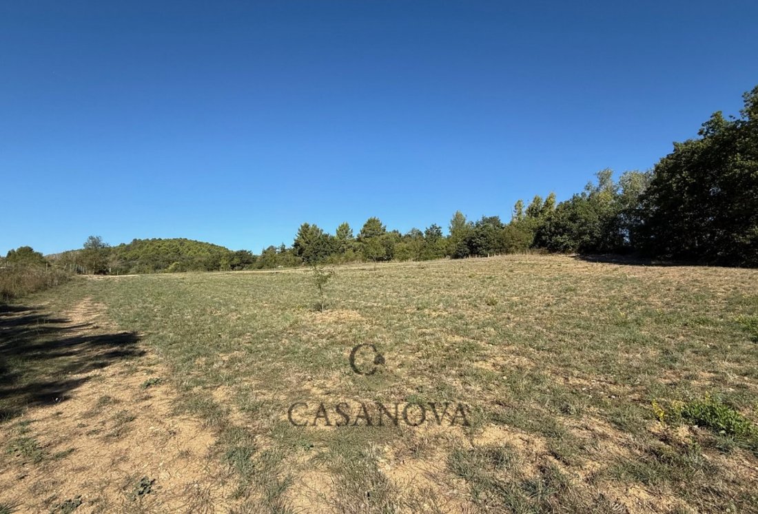 Domaine De 32 Hectares En Bord De Dans Murviel Lès Béziers, Occitanie ...