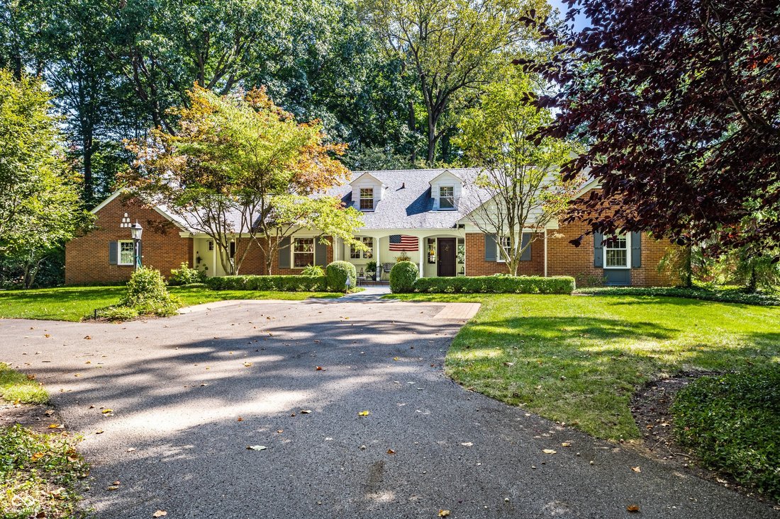 Exquisite Cape Cod Residence In Indianapolis, Indiana, United States ...