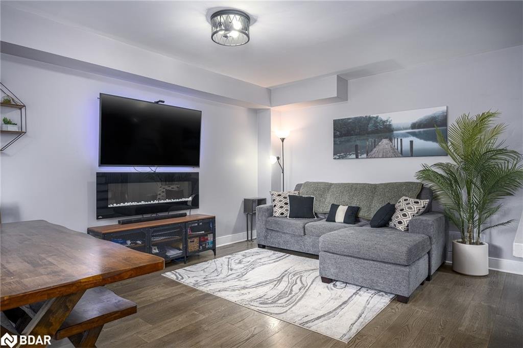 Résidence Essa Dans Angus, Ontario, Canada à Vendre (16493034)