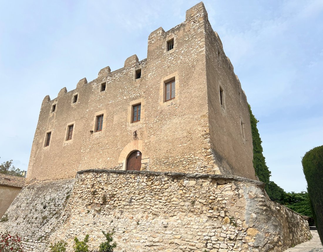 Medieval Castle With Sea Views South Of Barcelona In Creixell ...