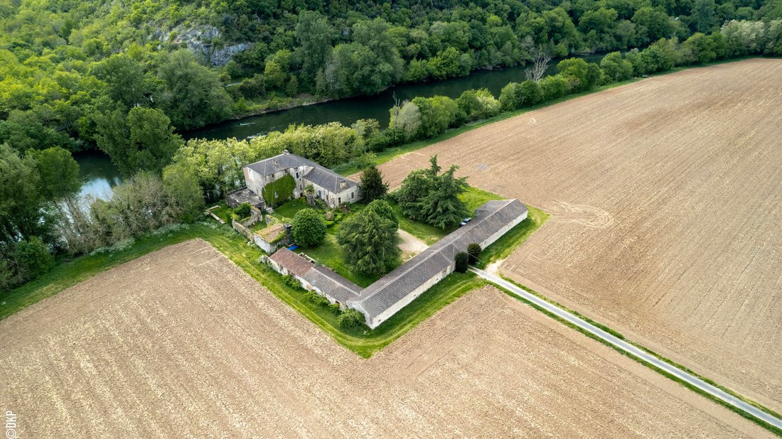 Lot Valley West Isolated Countryside Former Farm In Cajarc, Occitanie ...