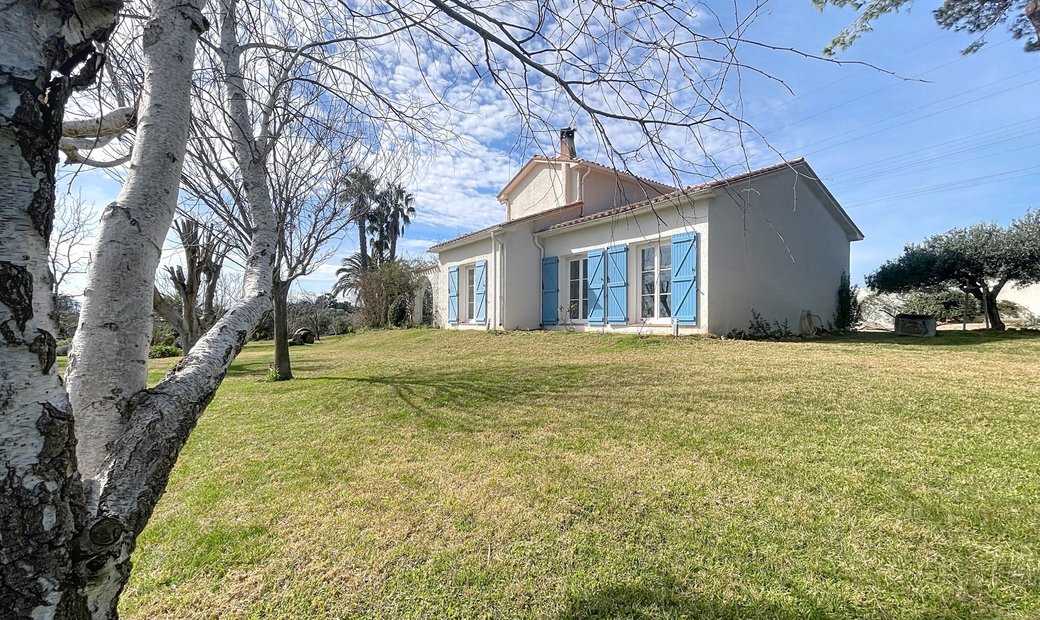 4 Faced House 143 M2 Living Space Mas Style In Perpignan, Occitanie ...