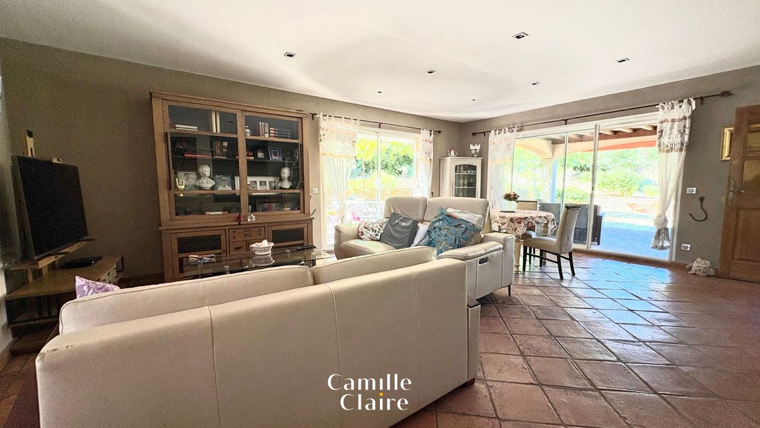 Sale Of T4 House With Garage And Pool In The Mimet / In Mimet, France ...
