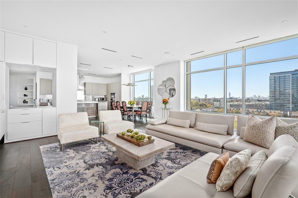Condominium In Houston In Houston, Tx, United States For Sale (16510686)