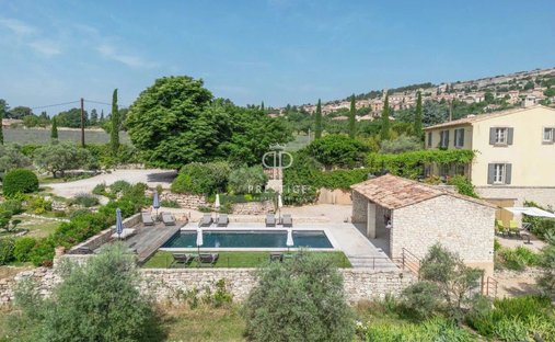 Lujo vista a la montaña ranchos en venta en Saint-Saturnin-lès-Apt ...