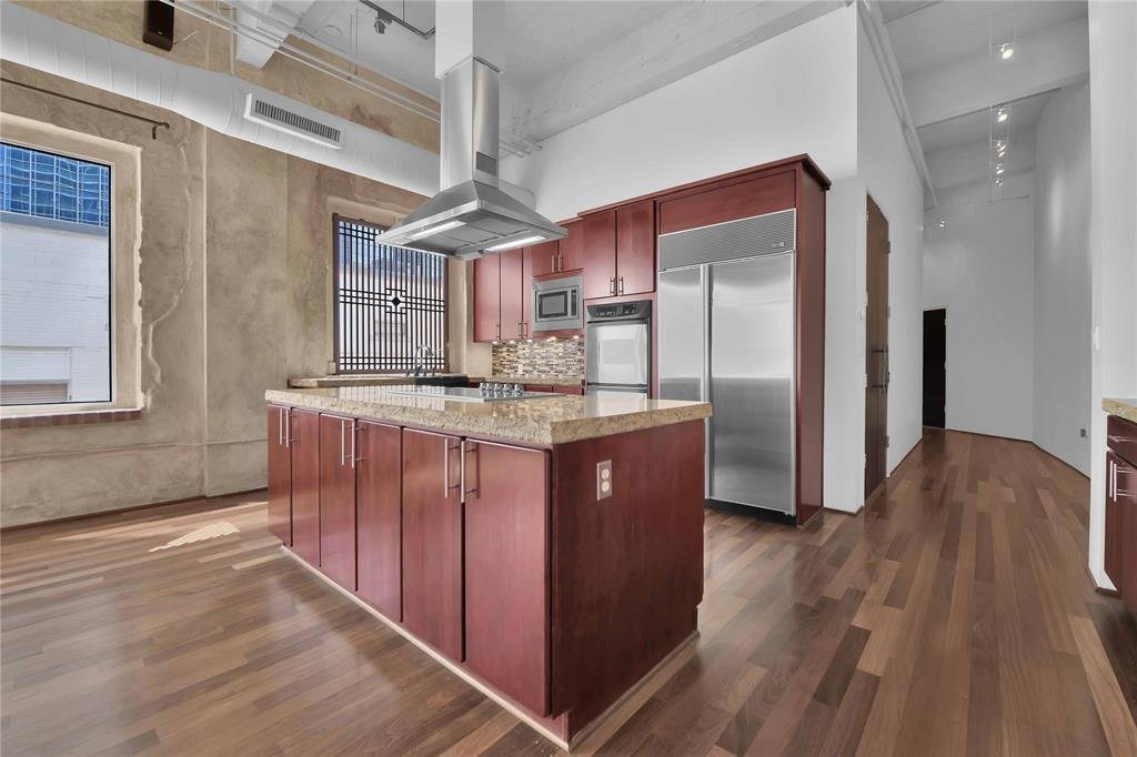 Condominium In Houston In Houston, Texas, United States For Sale (16510528)