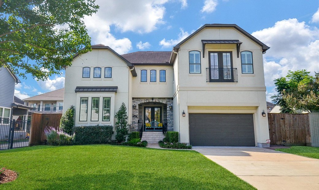 Single Family Residence In Bellaire In Bellaire, Texas, United States ...