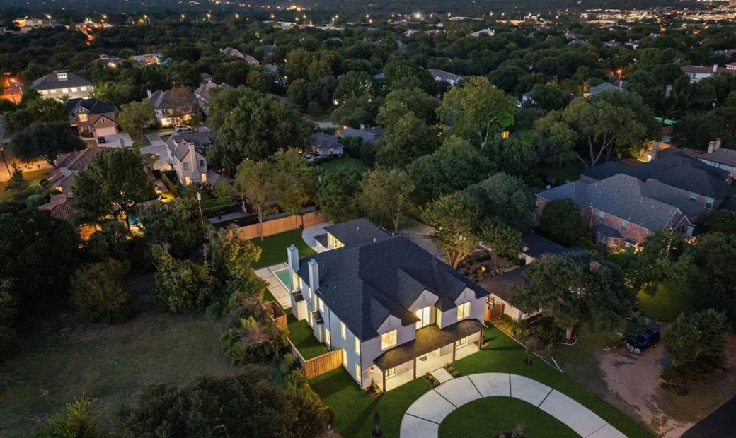 Single Family Residence In Dallas In Dallas, Texas, United States For ...