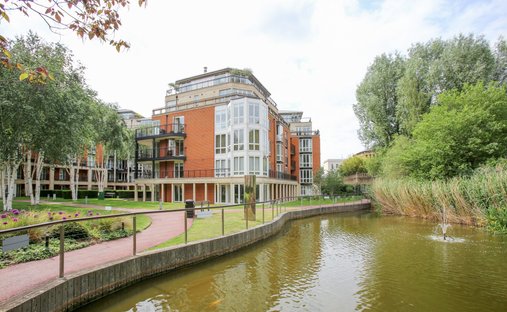 Luxury condos for sale in United Kingdom | JamesEdition