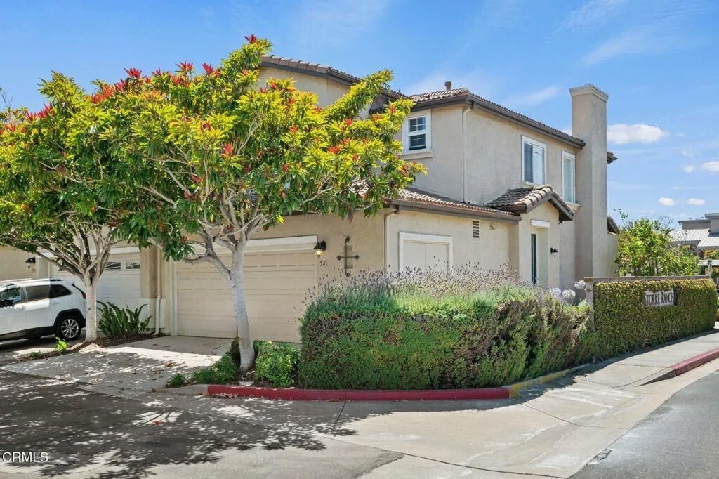 Townhouse In Goleta In Goleta, California, United States For Sale ...