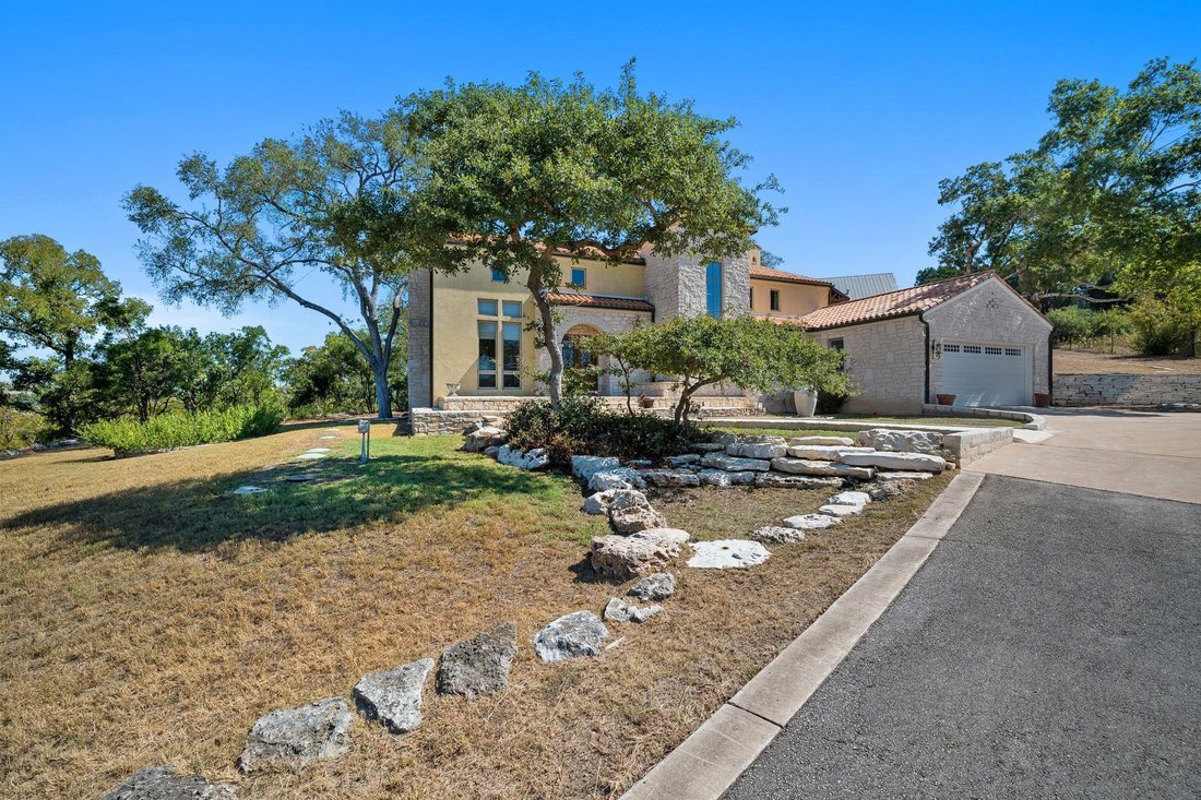 Timeless Tuscan Villa Set On Six En Condado De Hays, Texas, Estados ...