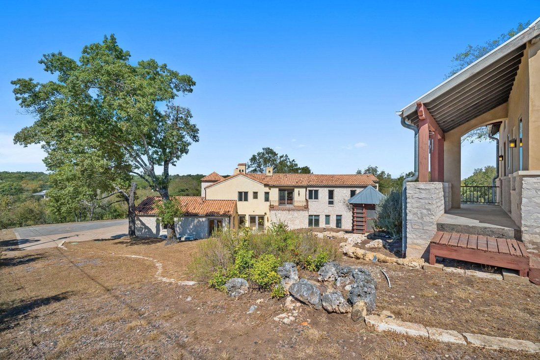 Timeless Tuscan Villa Set On Six En Condado De Hays, Texas, Estados ...