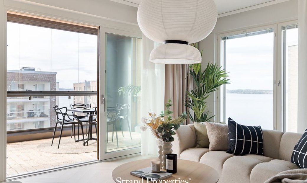 Modern Top Floor Residence Overlooking Lake Näsijärvi En Tampere ...