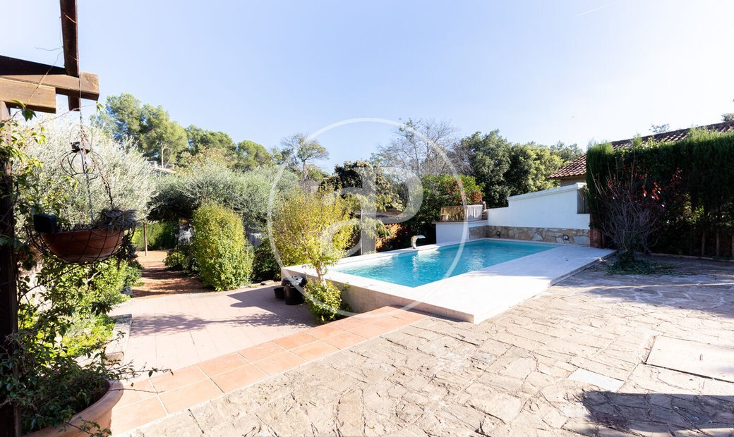 Terrassa Villa In Terrassa, Catalonia, Spain For Sale (16537121)