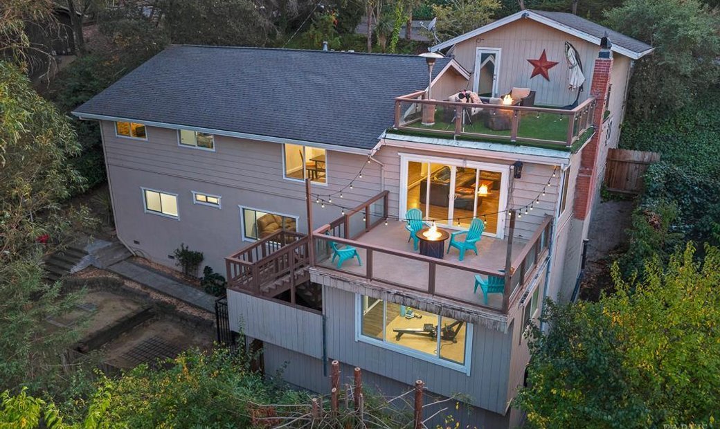 Spacious Multi Level Home With Artistic In Petaluma, California, United ...