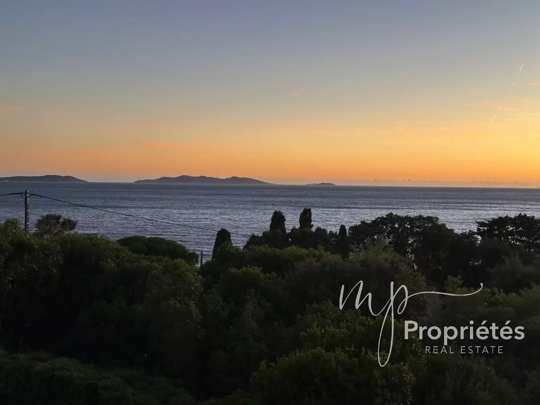 Apartment For Sale In Rayol Canadel Sur Mer, Provence Alpes Côte D'azur ...
