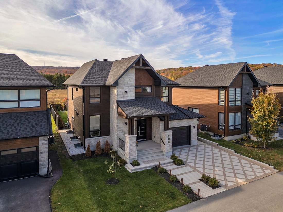 Chelsea Residential In Chelsea, Quebec, Canada For Sale (16541170)