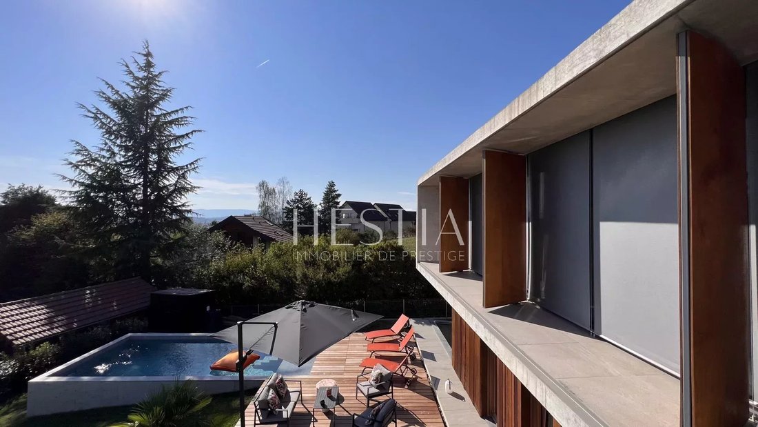 Annecy House In Annecy, Auvergne Rhône Alpes, France For Sale (16539250)