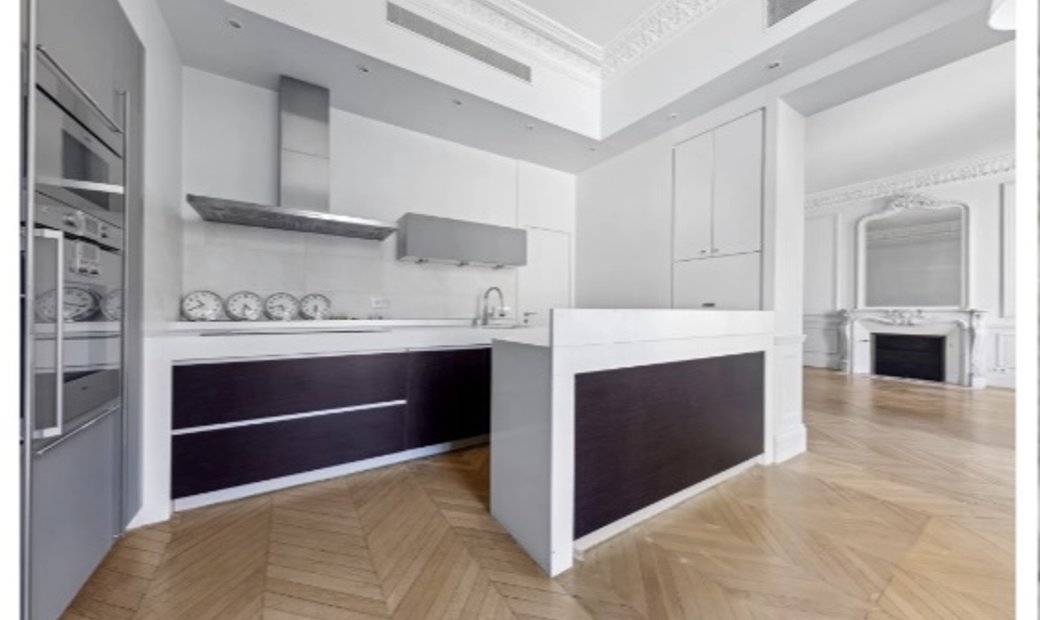 Charming 5 Room Apartment In Paris 8 In Paris, île De France, France ...
