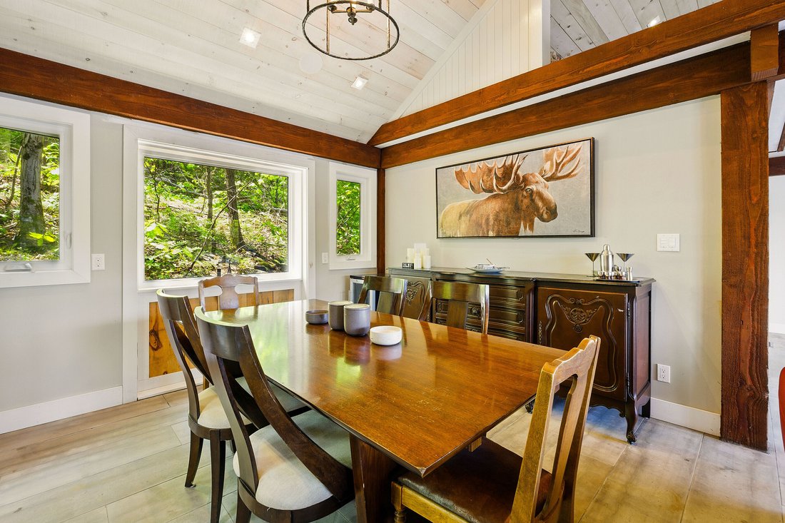 Stunning Go Home Lake Cottage In Georgian Bay, Canada For Sale (16546260)