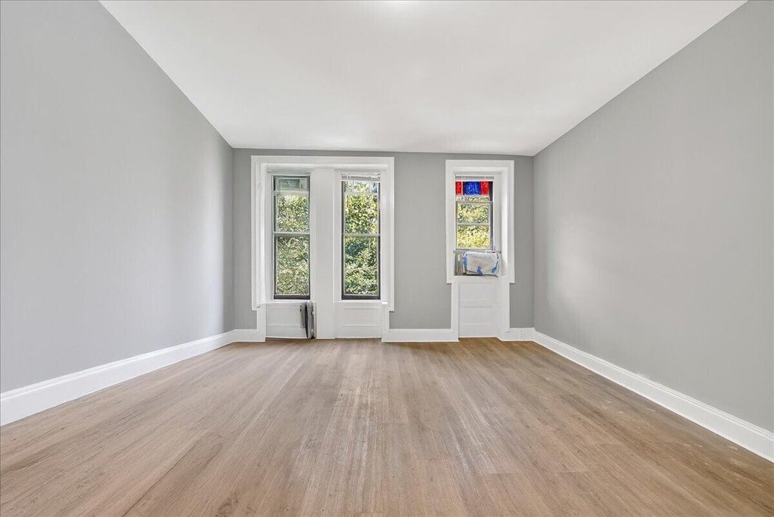 342 E 141 St St, Townhouse Mott Dans New York, état De New York, états ...