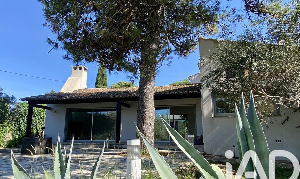 Maison D'architecte à Vendre 11 Pièces Dans Nîmes, Occitanie, France à ...