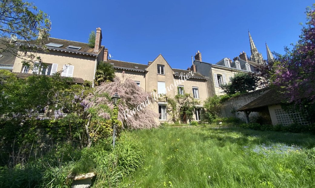 House/Villa Charming Character Home In Chartres, Centre Val De Loire ...