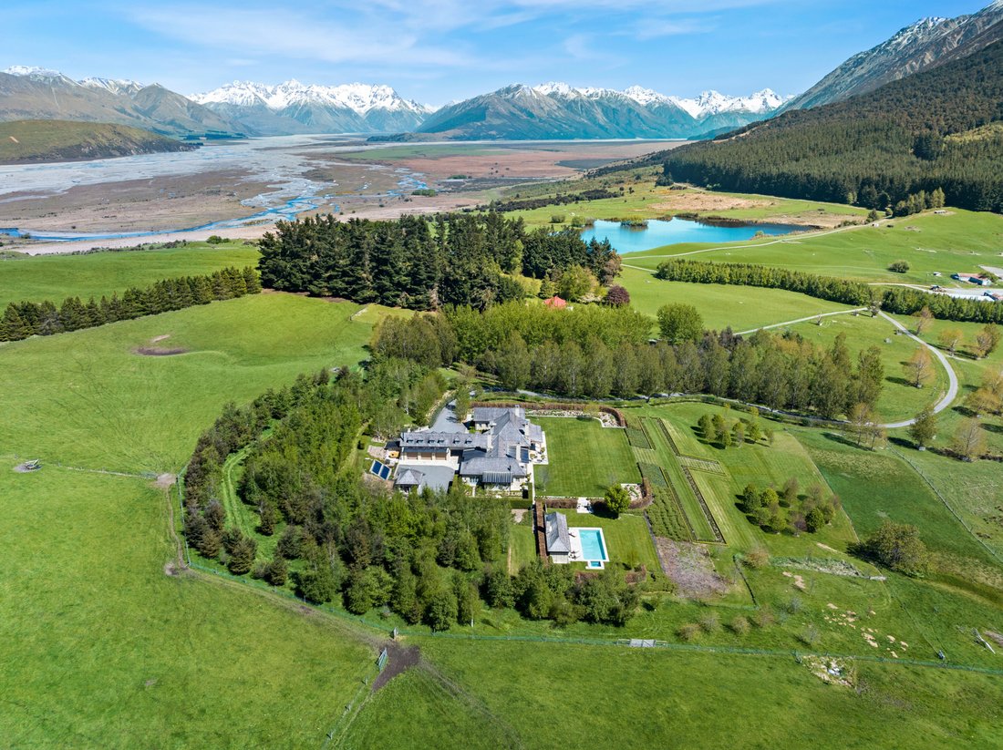 Mount Algidus Station In Lake Coleridge, Canterbury, New Zealand For ...