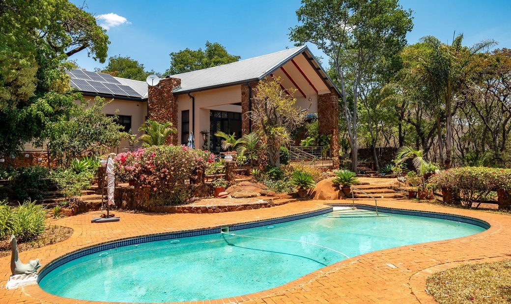 Architectural Elegance In Christon Bank, Mashonaland Central Province ...