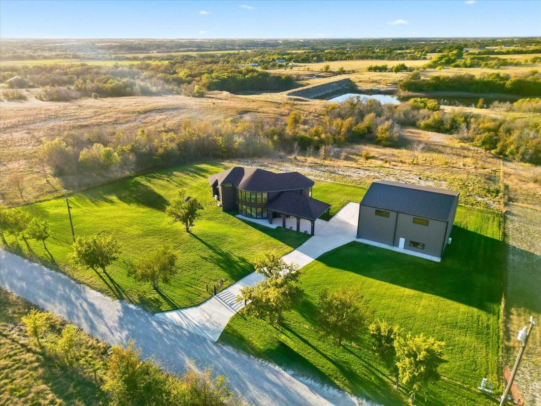 Stunning Home On Five Sprawling Acres In Decatur, Texas, United States ...