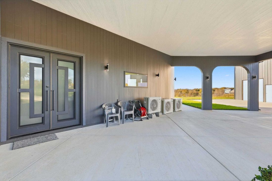 Stunning Home On Five Sprawling Acres In Decatur, Texas, United States ...