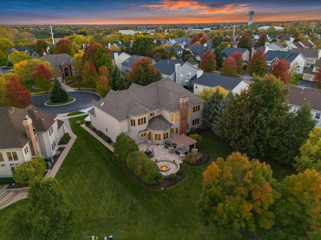 Fabulous Custom Kings Court Home In Bolingbrook, Illinois, United ...