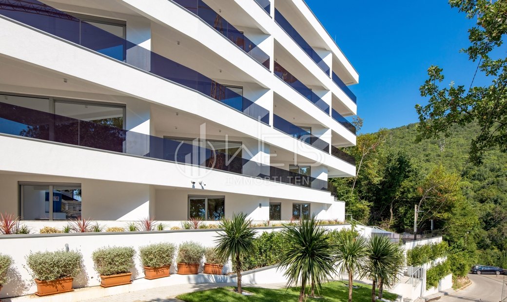 Opatija — Moderne Residenz Mit In Grad Opatija, Primorje Gorski ...