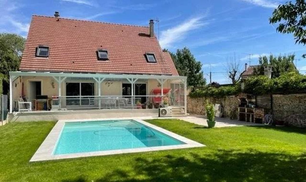 Agence Exclusive Michel House Avec Dans Tournan En Brie, île De France ...