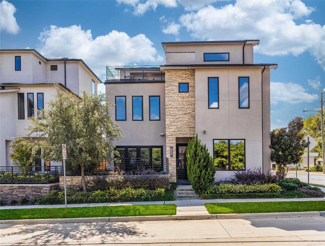Crescent Estates Custom Home With Elevator & In Dallas, Texas, United ...