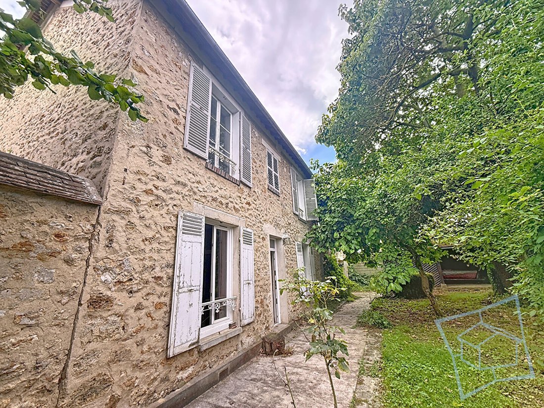 Charming Early En Saint Rémy Lès Chevreuse, Isla De Francia, Francia En ...