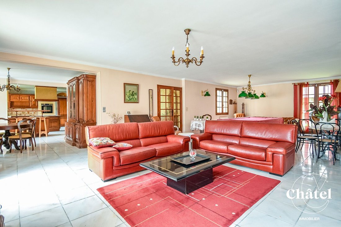 Charming Village Senlis Chantilly Family Home With Pool In Senlis ...