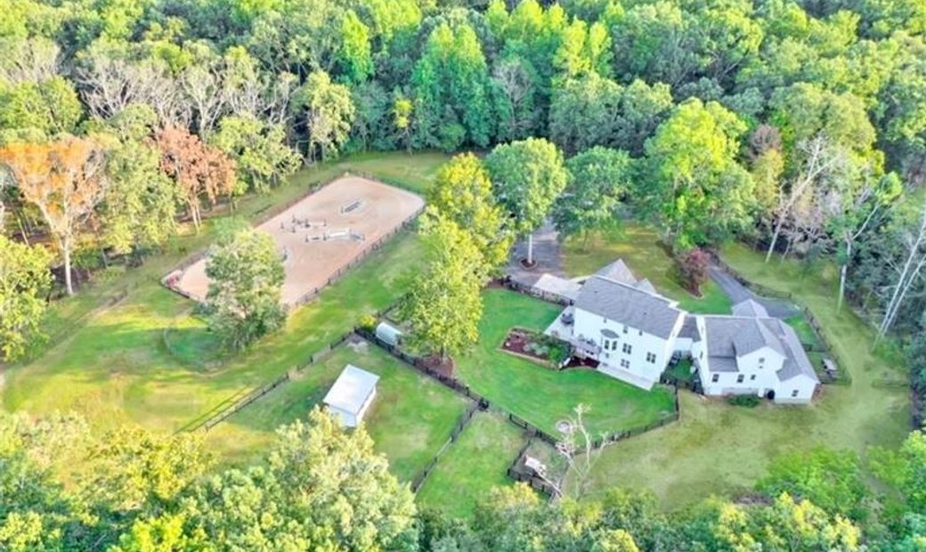 Farm In Canton In Canton, Georgia, United States For Sale (16563327)