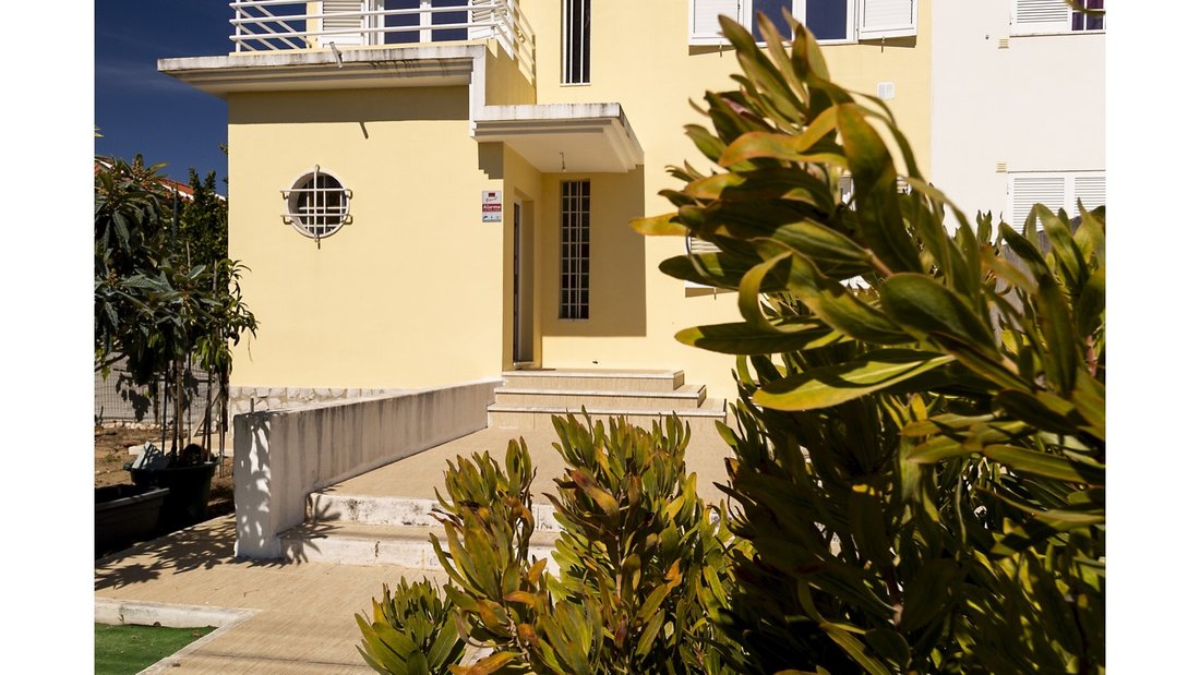 4 Bedroom House In In Azeitao (Sao Lourenco E Sao Simao), Setubal, Portugal For Sale (16055617)