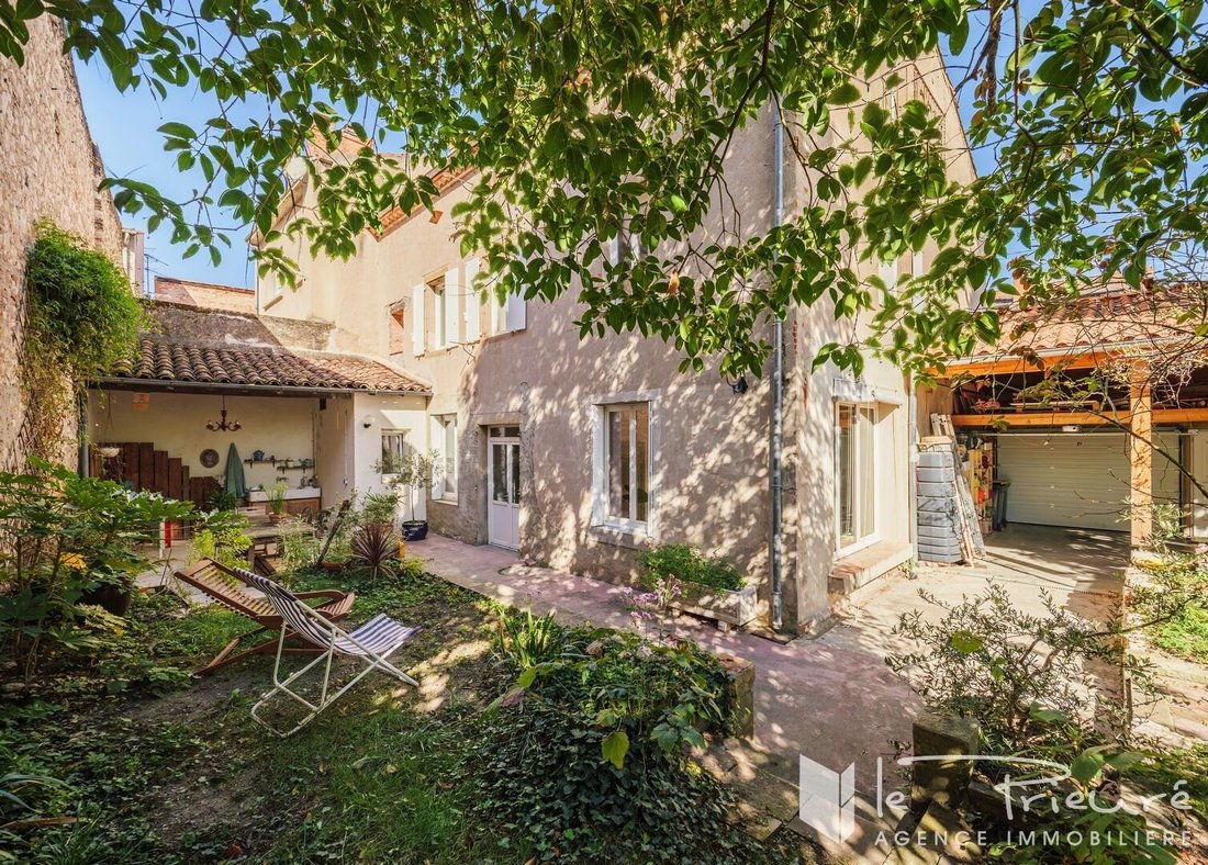 Authentique Maison Albigeoise De Charme Avec Dans Albi, Occitanie ...