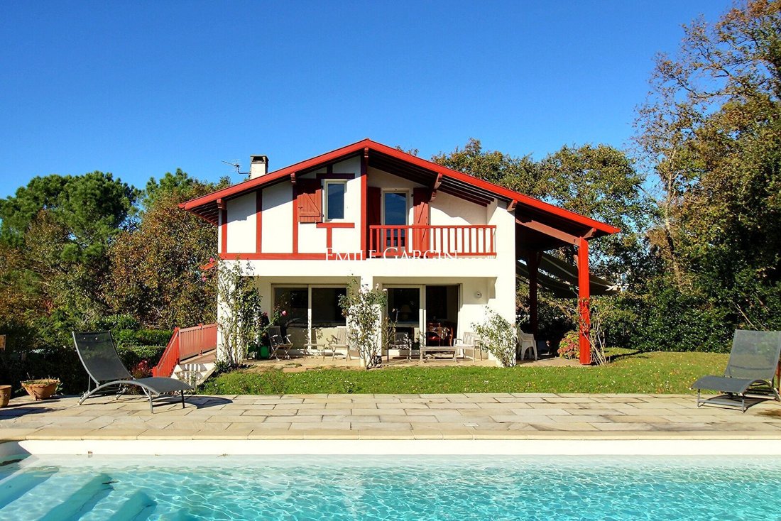 Charmante Maison à Vendre à Arbonne In Arbonne, Nouvelle Aquitaine ...