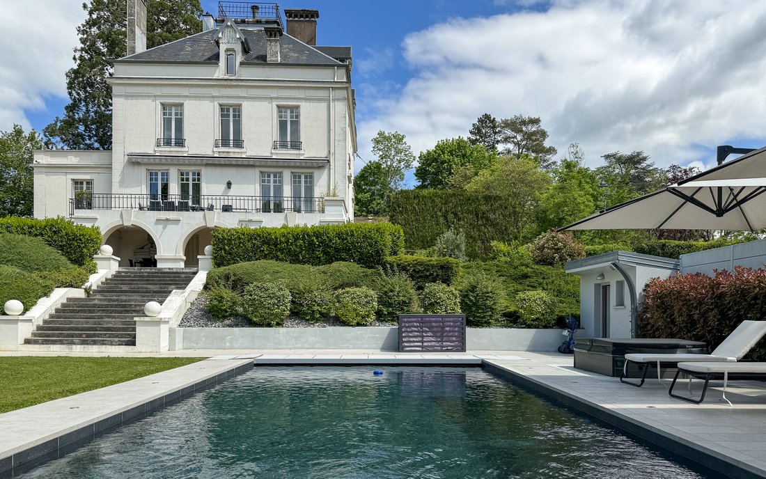 Prestigious Villa Overlooking In Besançon, Bourgogne Franche Comté ...