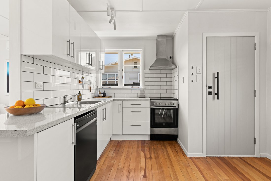 12 Nimon Street, Havelock North In Havelock North, Hawke's Bay, New ...