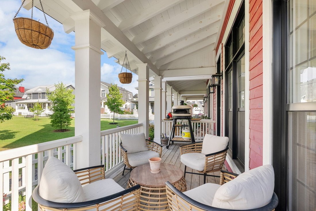 Exquisite Park Town Home In The Sought After In Chelsea, Quebec, Canada ...