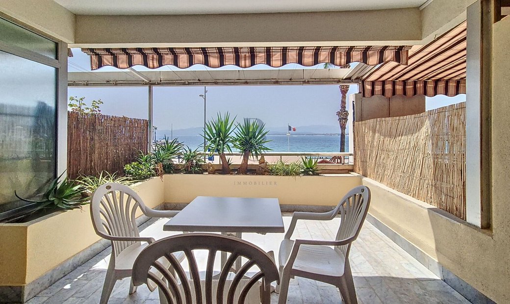 Appartement Face Mer Dans Saint Raphaël, Provence Alpes Côte D'azur ...