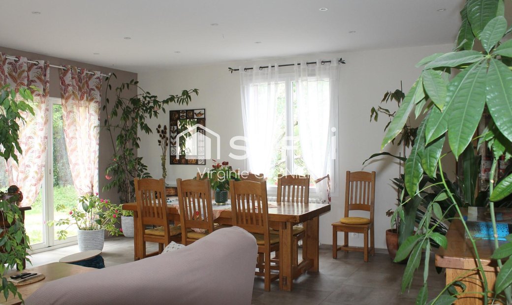 Bel Ensemble Immobilier De 2 In Vendat, Auvergne Rhône Alpes ...