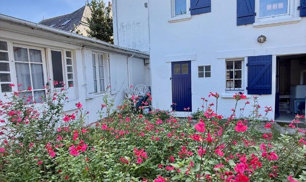1930s Bourgeois House To Renovate Near City In Quiberon, Brittany ...
